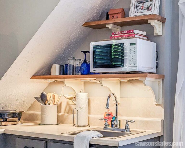 How to Make DIY Wood Shelf Brackets (Easy + Cheap) | Saws on Skates®