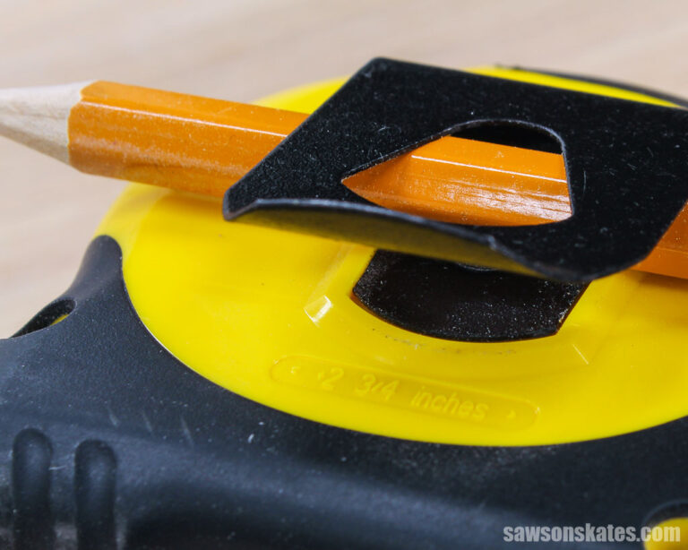 How to Use a Tape Measure Correctly (Tips for Success) | Saws on Skates®