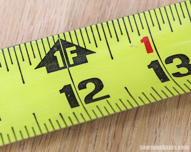 How to Use a Tape Measure Correctly (Tips for Success) | Saws on Skates®