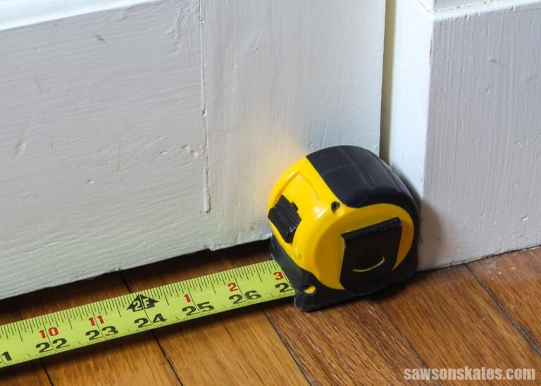 How to Use a Tape Measure Correctly (Tips for Success) | Saws on Skates®