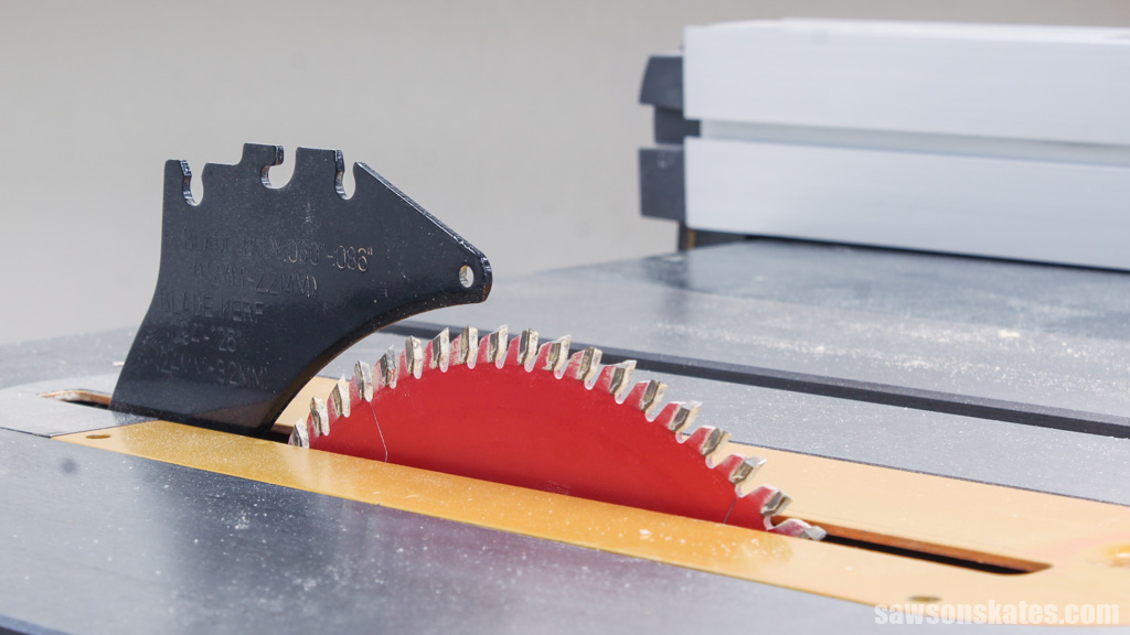 Table Saw Kickback (Cause, Injuries & How to Avoid It) | Saws on Skates®