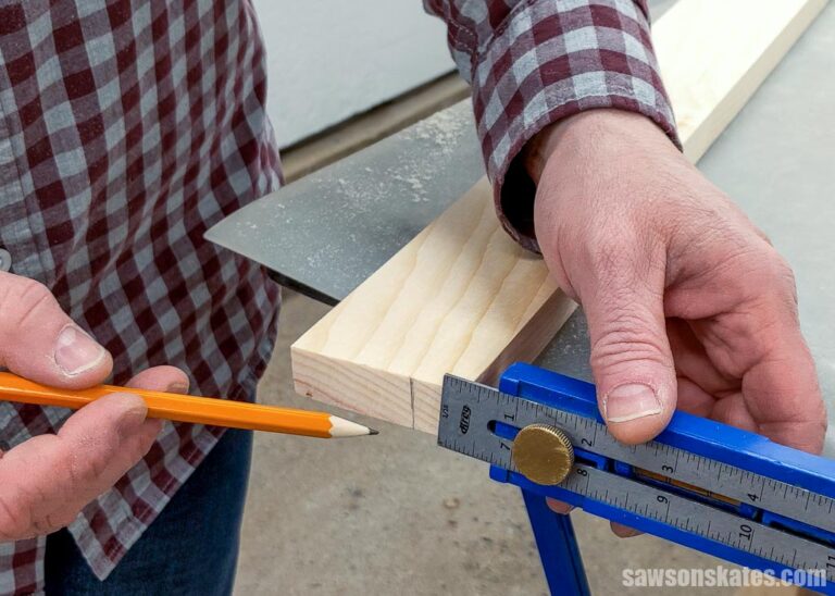 DIY Key Holder With Shelves (Pattern Included) | Saws on Skates®