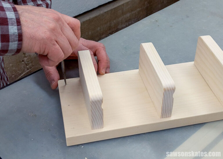 DIY Key Holder With Shelves (Pattern Included) | Saws on Skates®