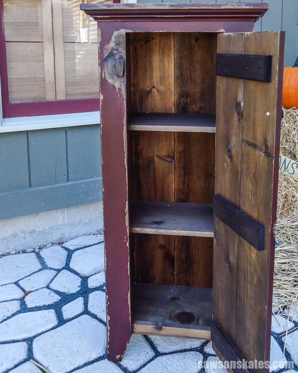 DIY Vintage-Style Jelly Cabinet (Functional & Nostalgic) | Saws on Skates®