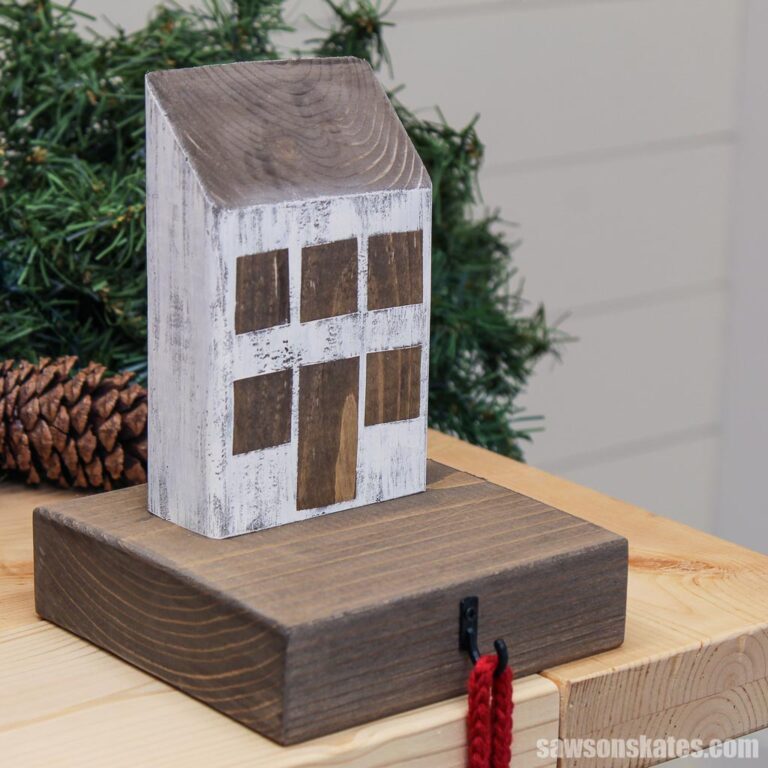 30+ Christmas Wood Crafts (Easy Ideas Anyone Can Make) | Saws on Skates®