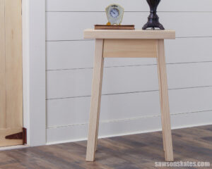 DIY Bedside Table (Easy and Cheap) | Saws on Skates®