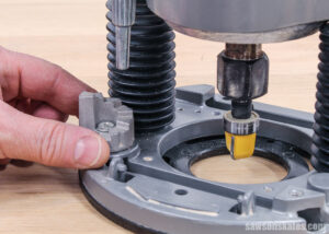 Plunge Router vs Fixed-Base (Which is Right for You?) | Saws on Skates®