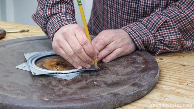 How to Make a DIY Spray Paint Turntable (Free Plans) | Saws on Skates®