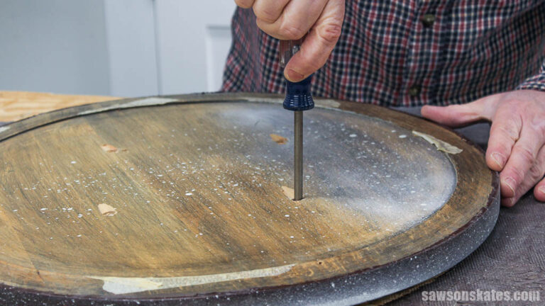 How to Make a DIY Spray Paint Turntable (Free Plans) | Saws on Skates®