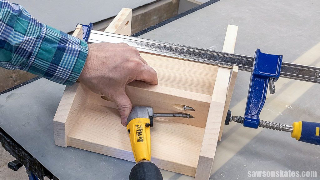 diy-key-holder-cabinet-assembly-13 - Saws on Skates