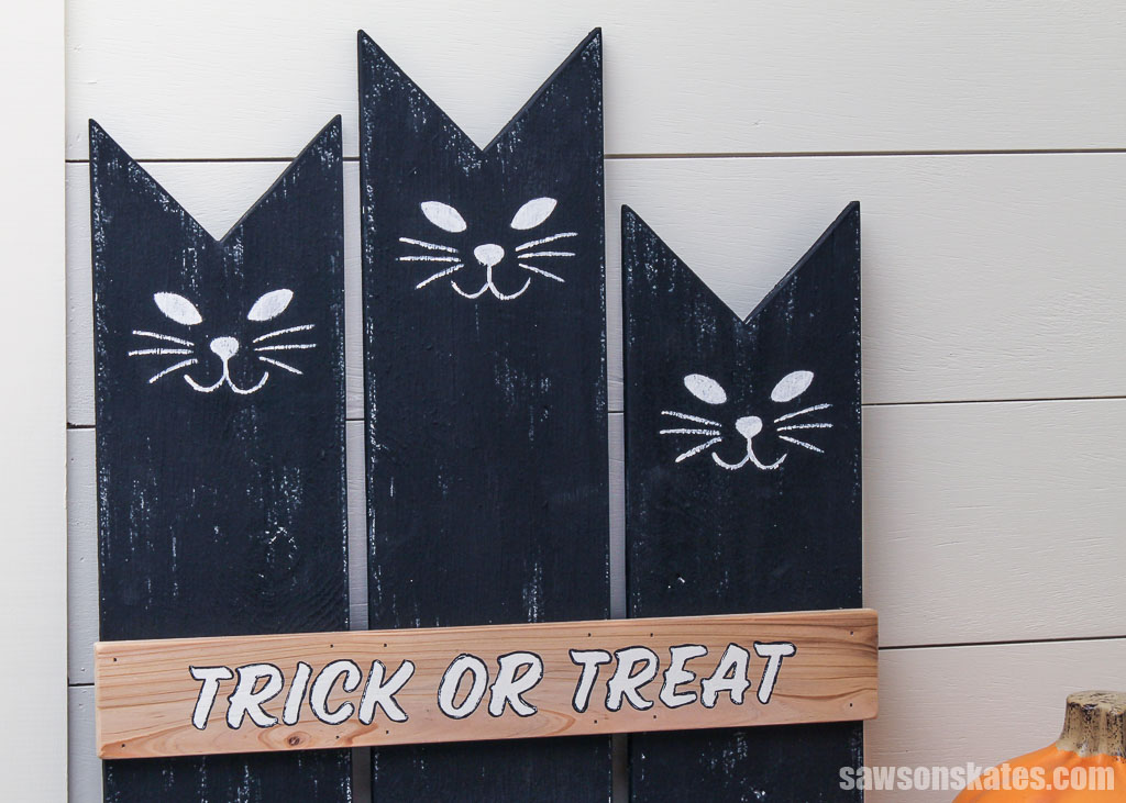 DIY Black Cat Halloween Sign | Saws on Skates®
