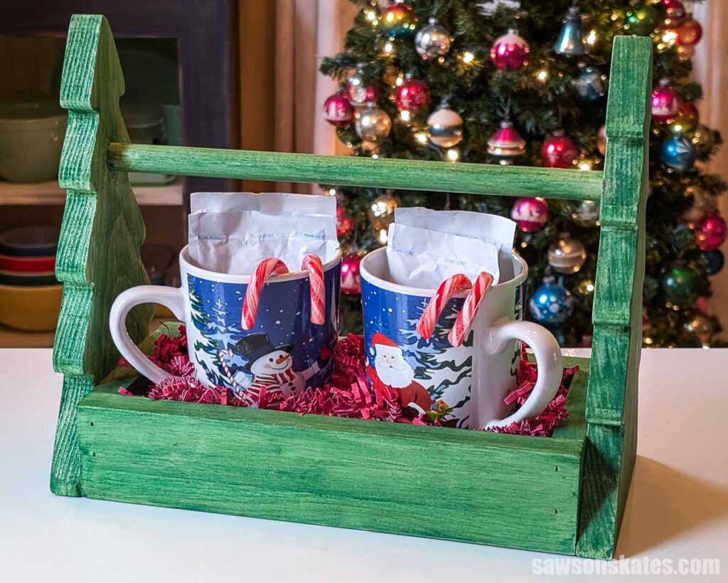 30+ Christmas Wood Crafts (Easy Ideas Anyone Can Make) | Saws on Skates®