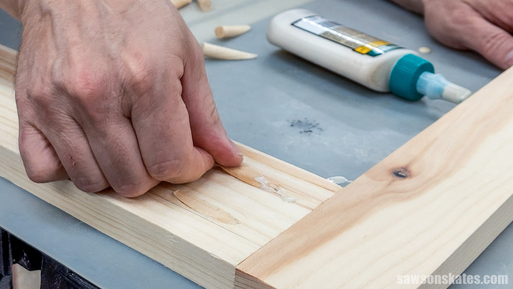 DIY Wood Window Screens | Saws on Skates®